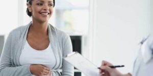 TSH alta: causas, síntomas y cómo afecta a T3 y T4 - NaturaleZax